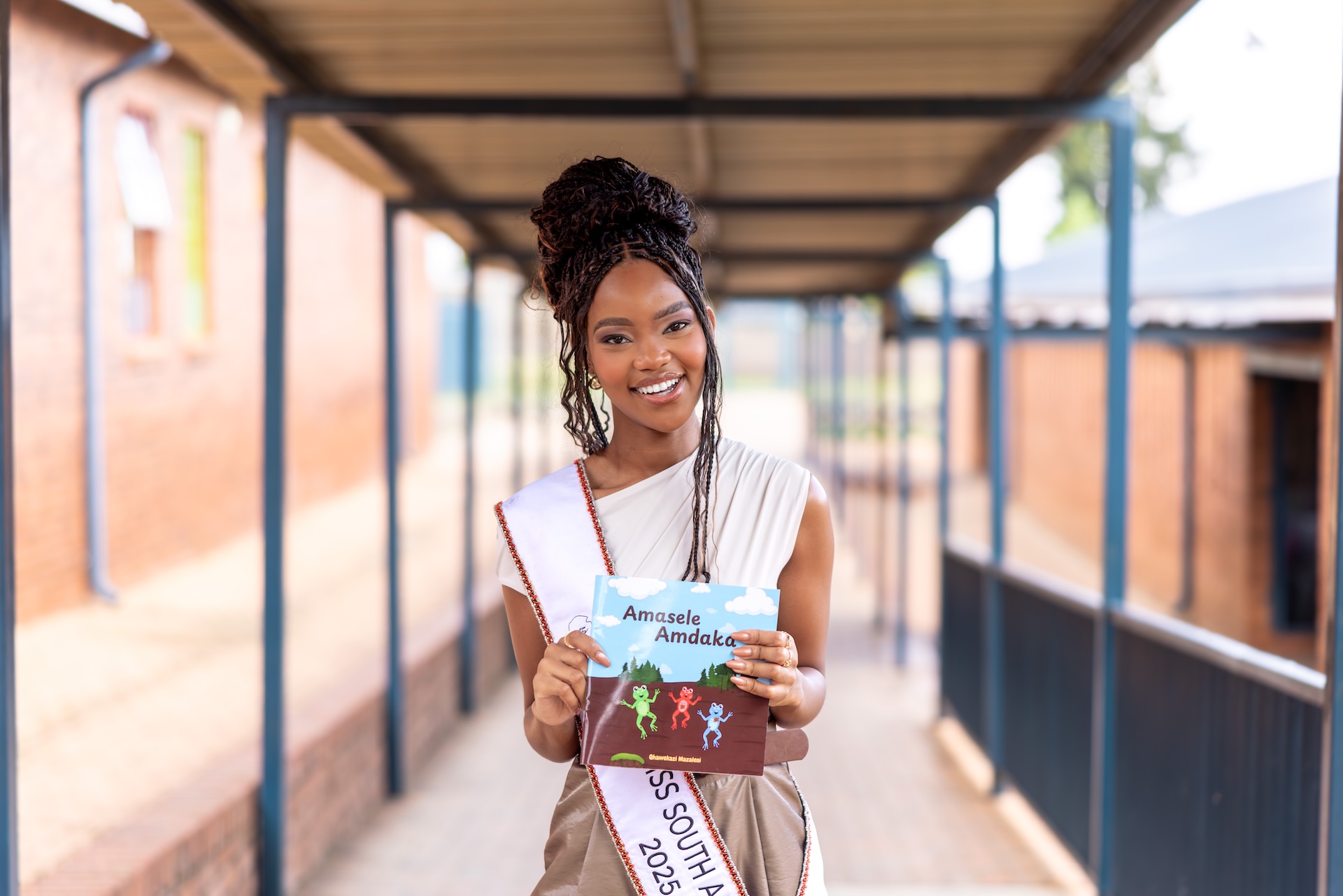 MISS SOUTH AFRICA 2025 AND EYA AMBASSADOR CONTINUES LITERACY OUTREACH ...